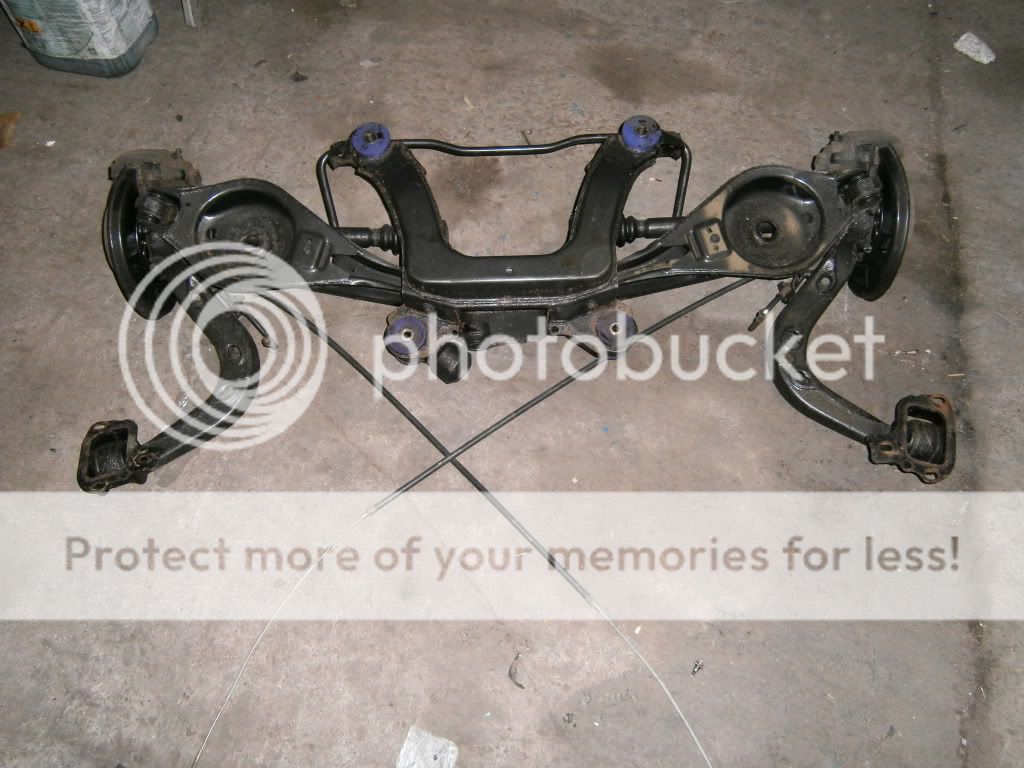e36 328i complete rear subframe, fully pollybushed and panted. (only ...